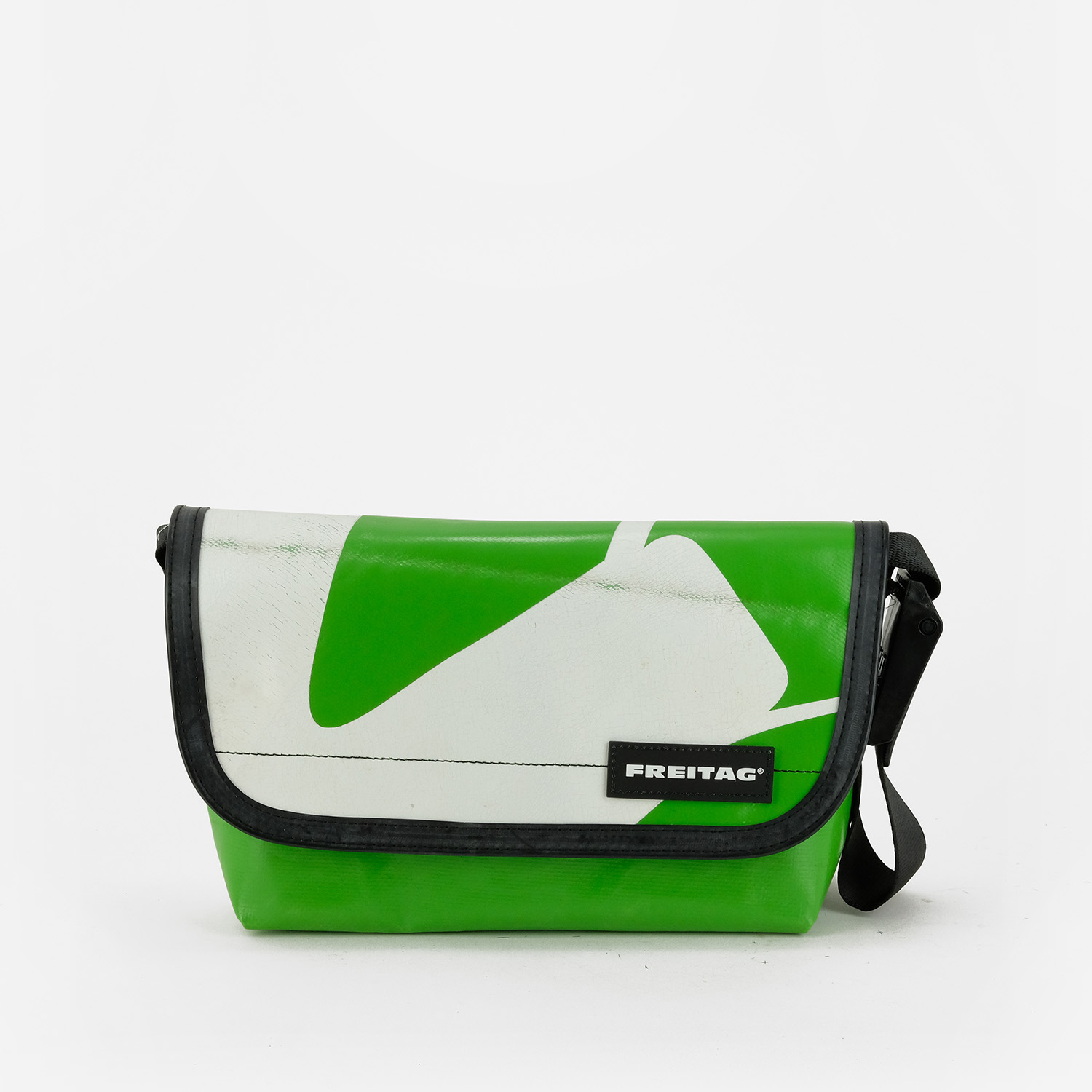 FREITAG :: HAWAII FIVE-O F41 :: Messenger bag XS. Comfy shoulder strap ...