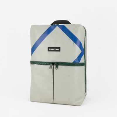 FREITAG :: FRINGE F49 :: Two zippers and butterfly outer pockets, it ...