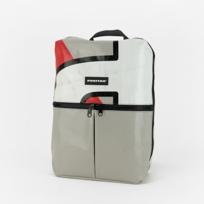 FREITAG :: FRINGE F49 :: Two zippers and butterfly outer pockets, it ...