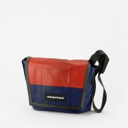CHOOSE A FREITAG