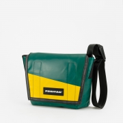 CHOOSE A FREITAG