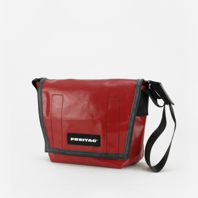 FREITAG :: LASSIE F11 :: Messenger classic, size Small.