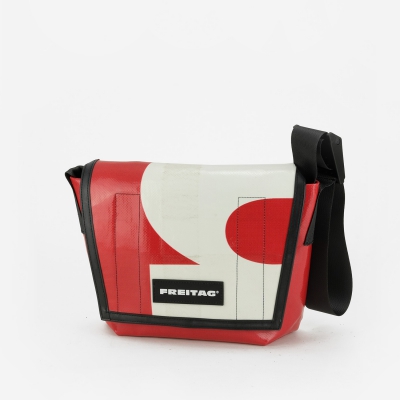 FREITAG :: LASSIE F11 :: Messenger classic, size Small.