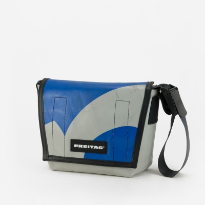 FREITAG :: LASSIE F11 :: Messenger classic, size Small.