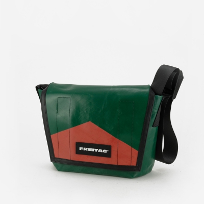 FREITAG :: LASSIE F11 :: Messenger classic, size Small.